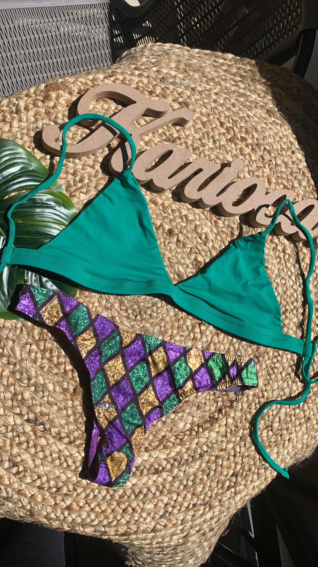 Biquini Colors Com Verde Empina Bumbum Kariocas